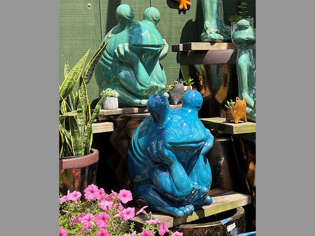 Buy Large Ceramic Frog Statues Online – PLANTATOREM