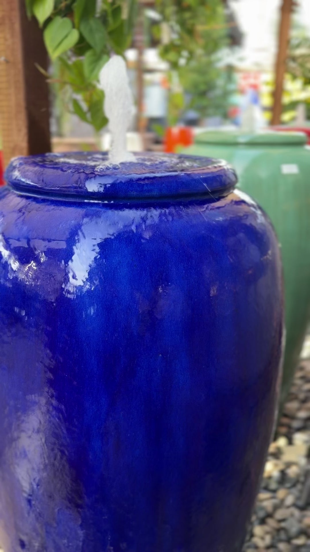 Tall Jar Fountain – PLANTATOREM